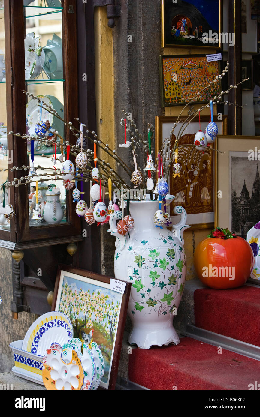 Shopping in the handicraft market of Budapest at Castle Hill Stock ...