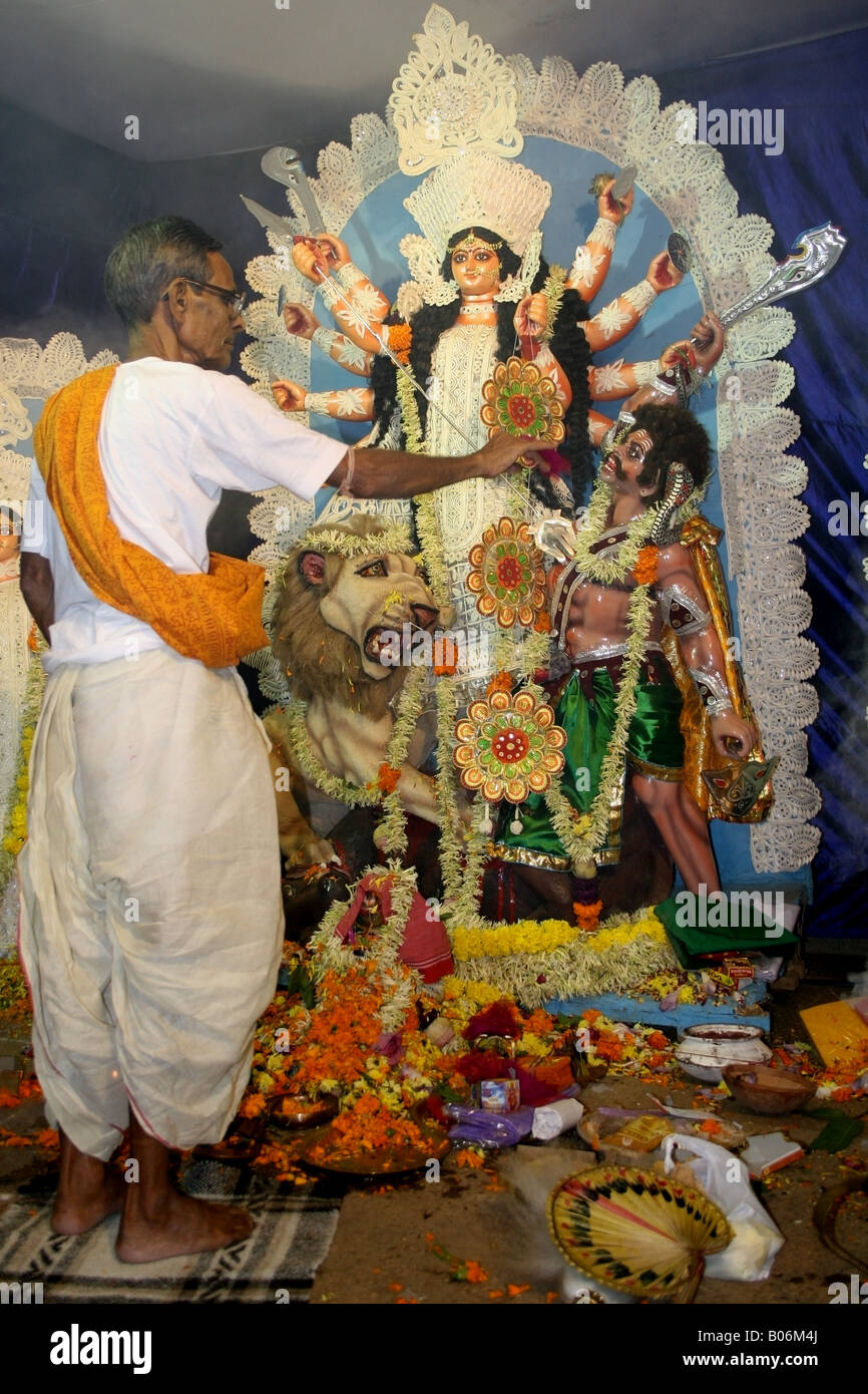 Hindu pooja hi-res stock photography and images - Alamy
