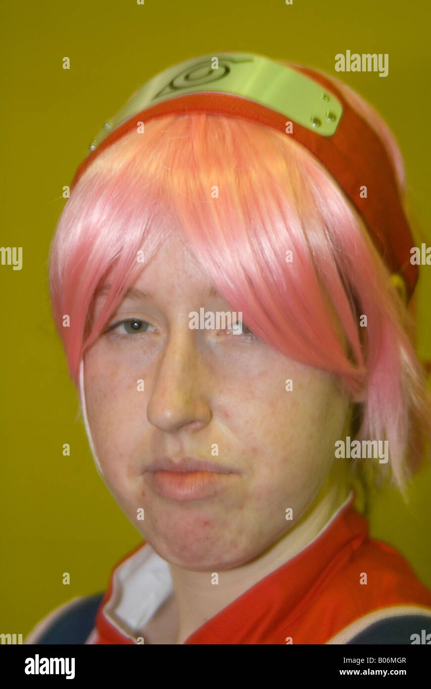 Cosplay anime pink hair hi-res stock photography and images - Alamy