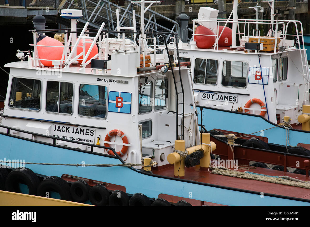 Camber dock harbor hi-res stock photography and images - Alamy