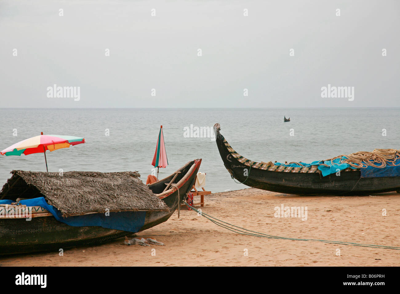 Kerala umbrella hi-res stock photography and images - Alamy
