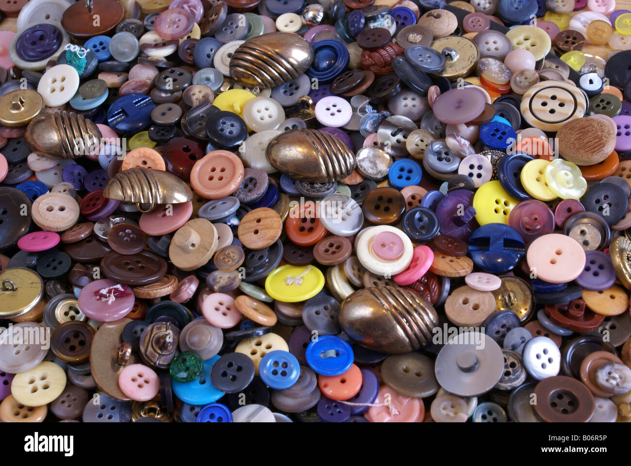 Pile of buttons hi-res stock photography and images - Alamy