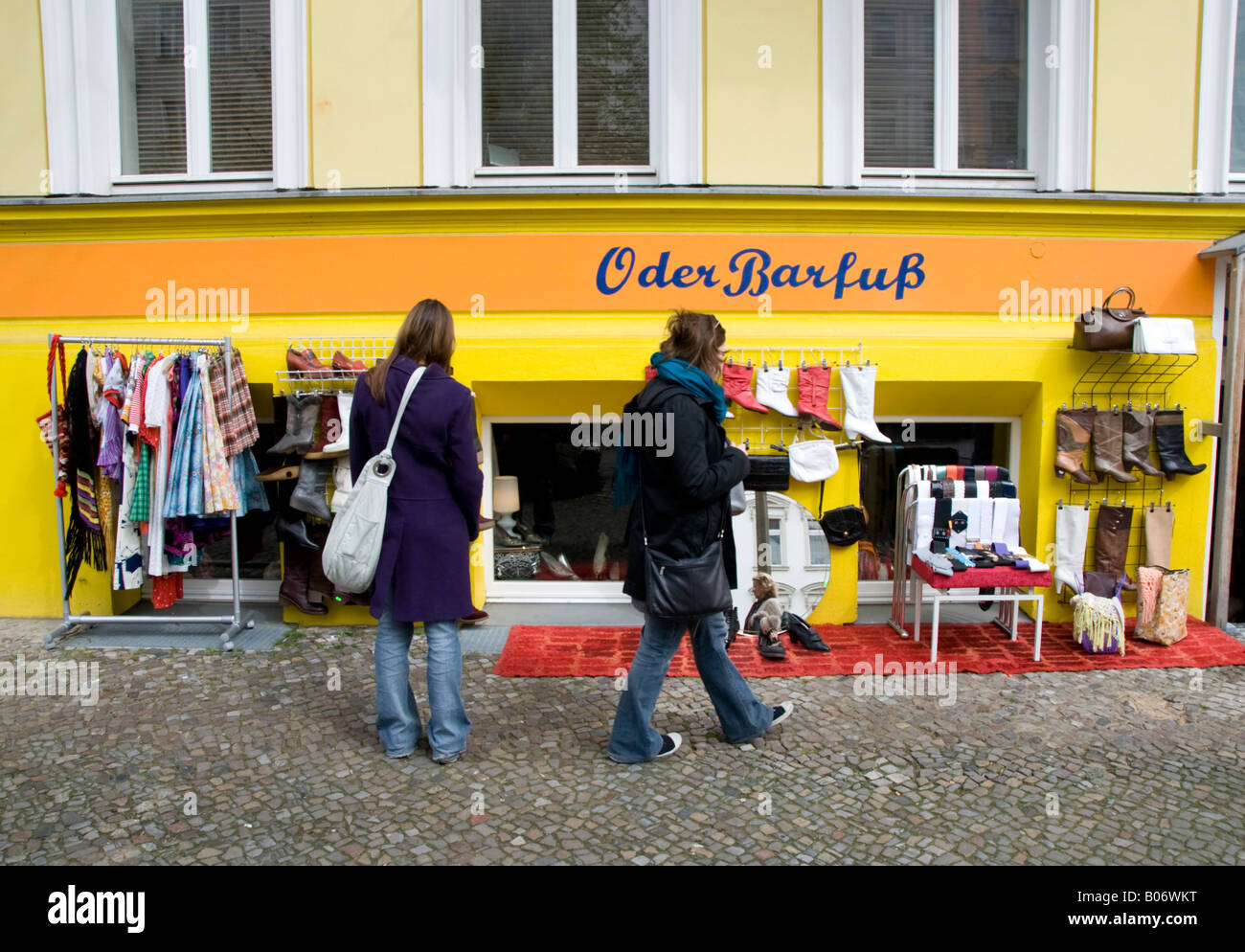 German clothes hi-res stock photography and images - Alamy