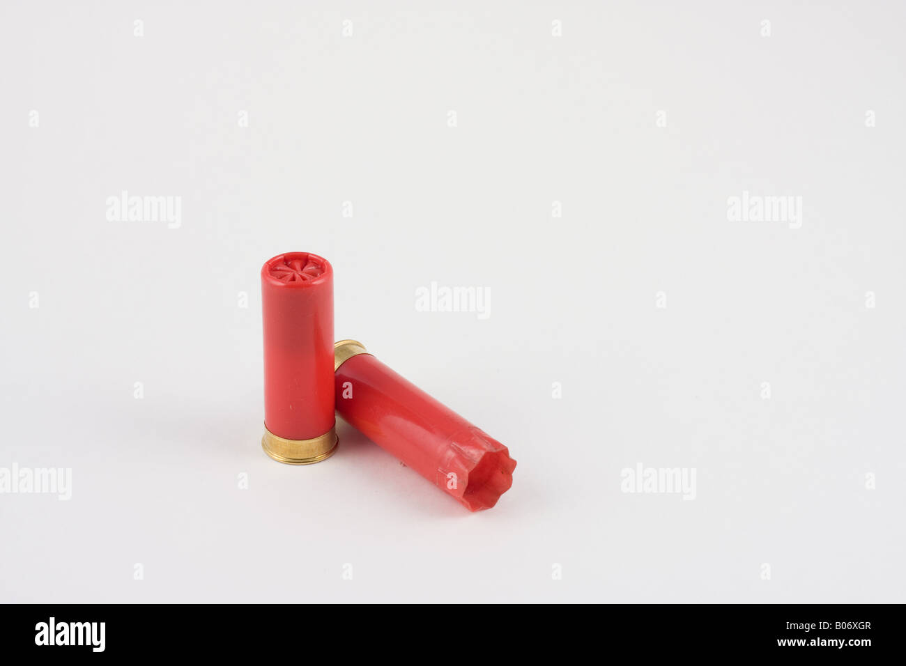Red shotgun shells hi-res stock photography and images - Alamy