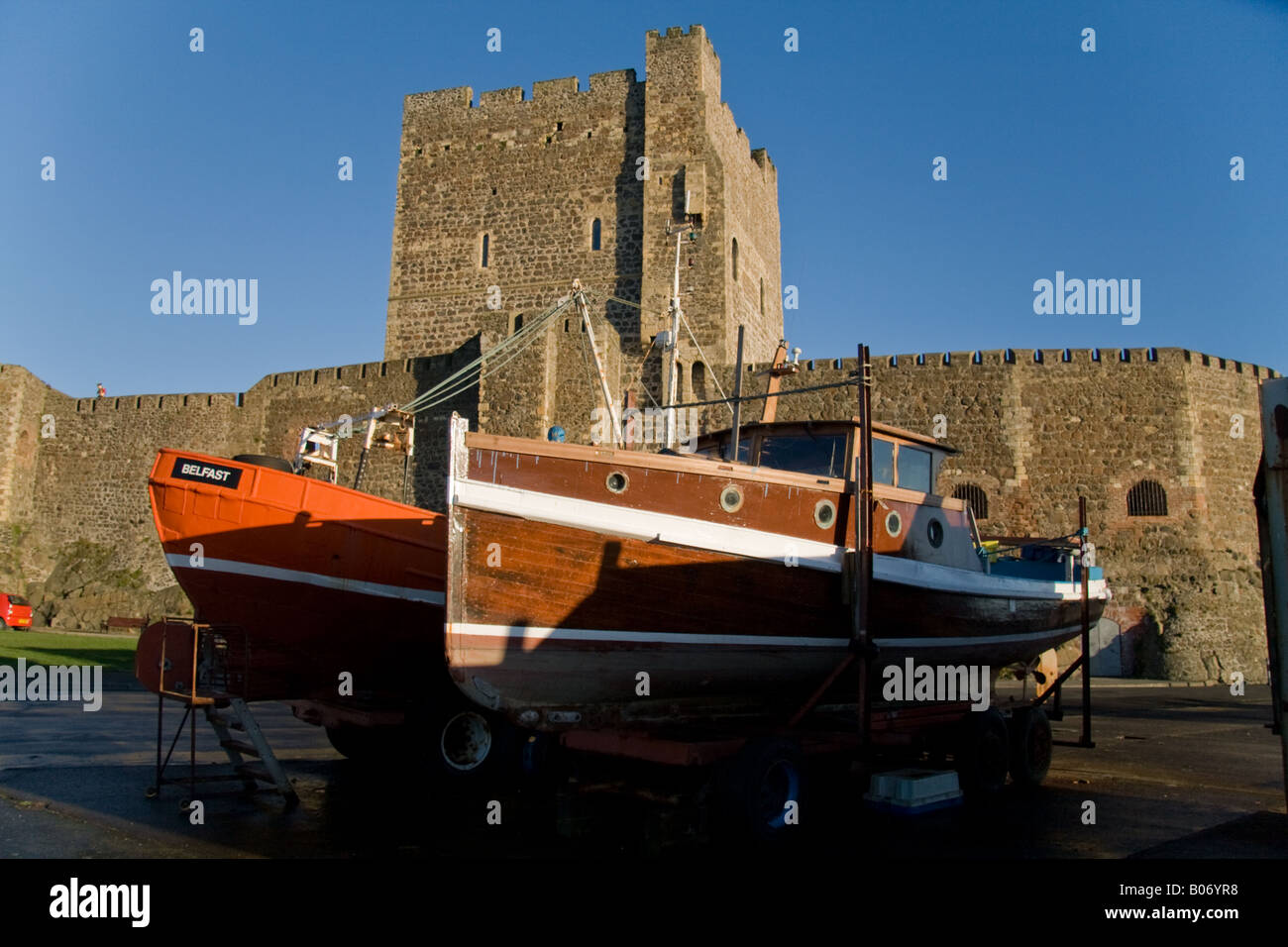 Medieval boats hi-res stock photography and images - Alamy