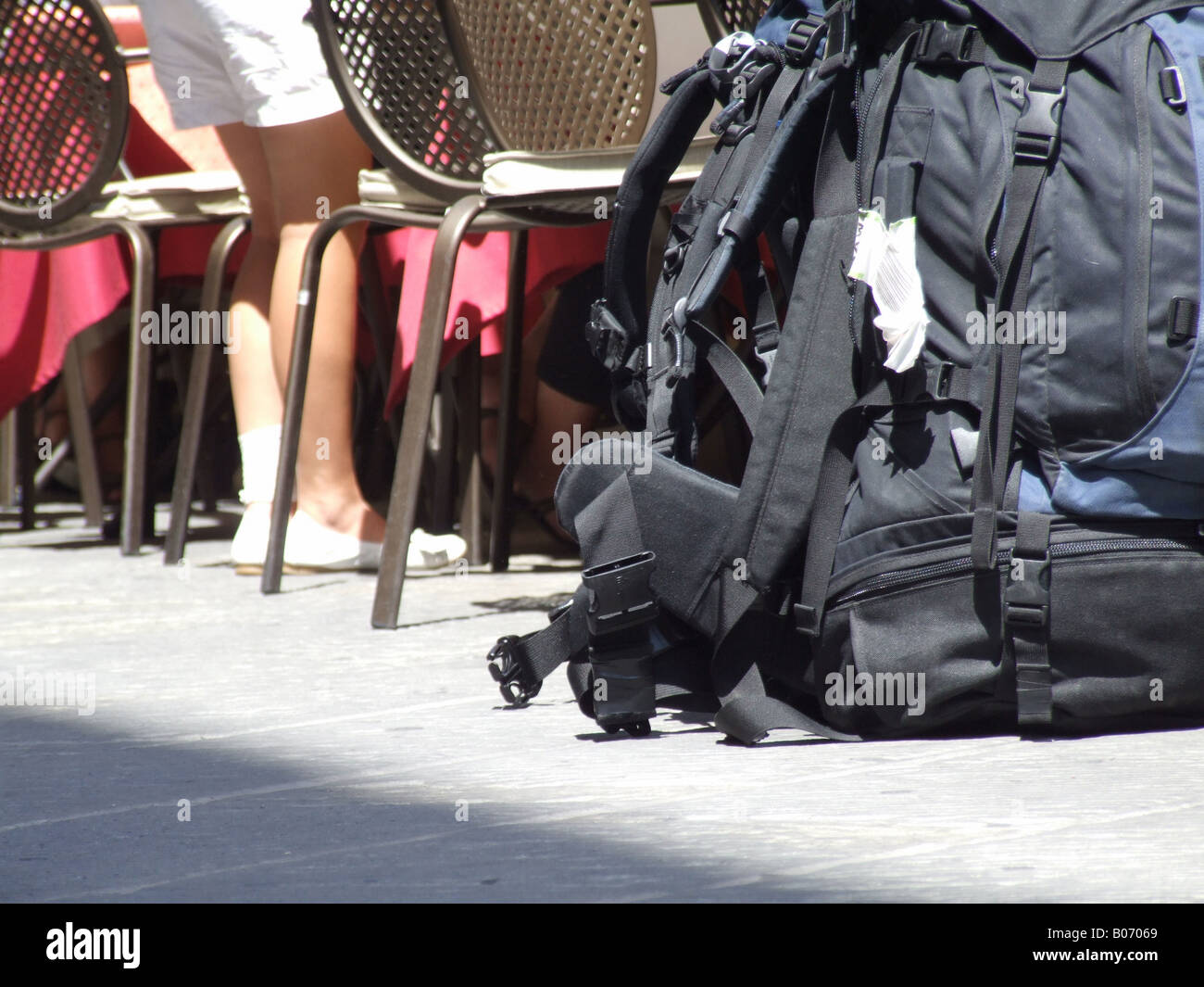 Unattended restaurant hi-res stock photography and images - Alamy