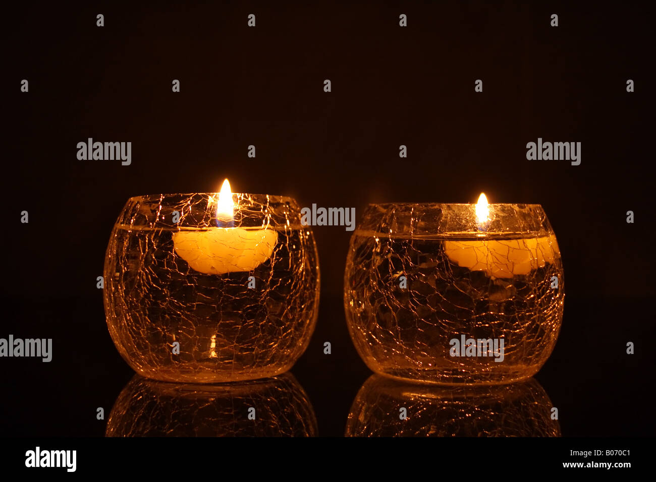 Candle floating on water hi-res stock photography and images - Alamy
