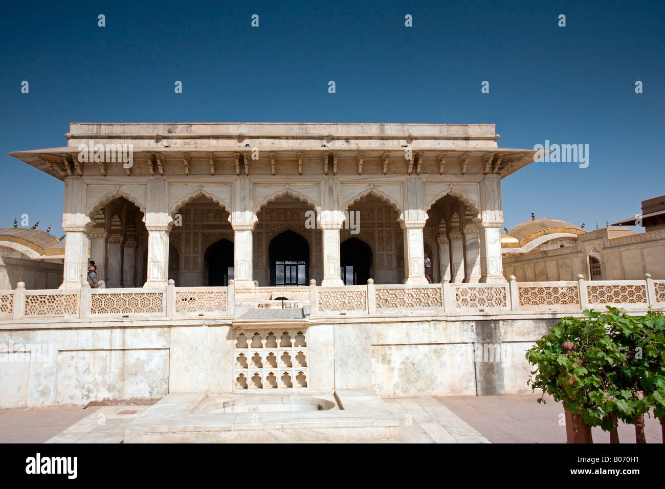 Agra: Red Fort: The Khas Mahal Stock Photo - Alamy