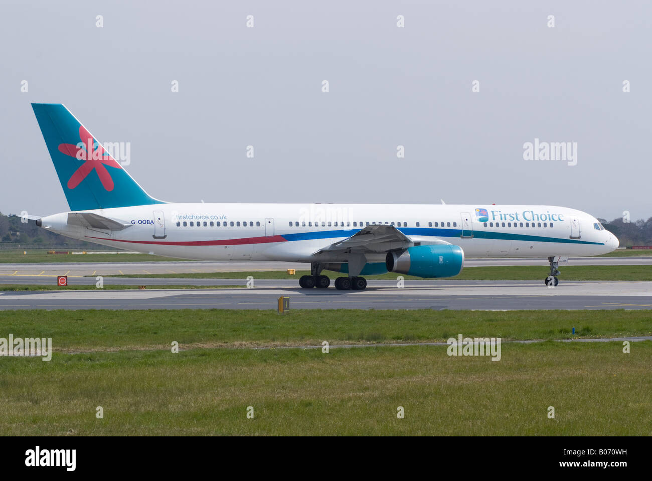757 cockpit hi-res stock photography and images - Alamy