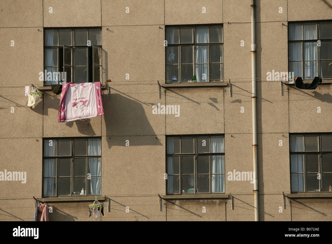 Concrete block signs hi-res stock photography and images - Alamy