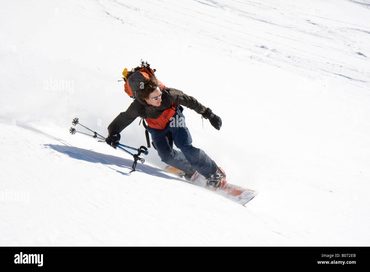 A man rides a splitboard down Table Mountain in Mount-Baker Snoqualmie ...