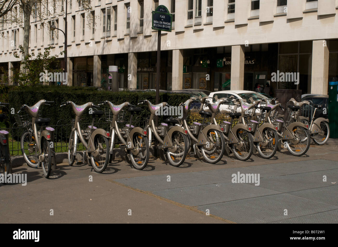 Velib bicyle station Paris, France Stock Photo - Alamy