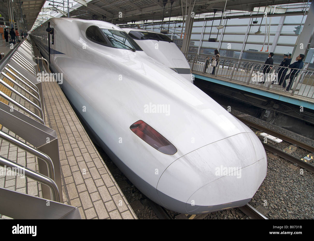 Shinkansen, Kyoto JR station, Japan Stock Photo - Alamy