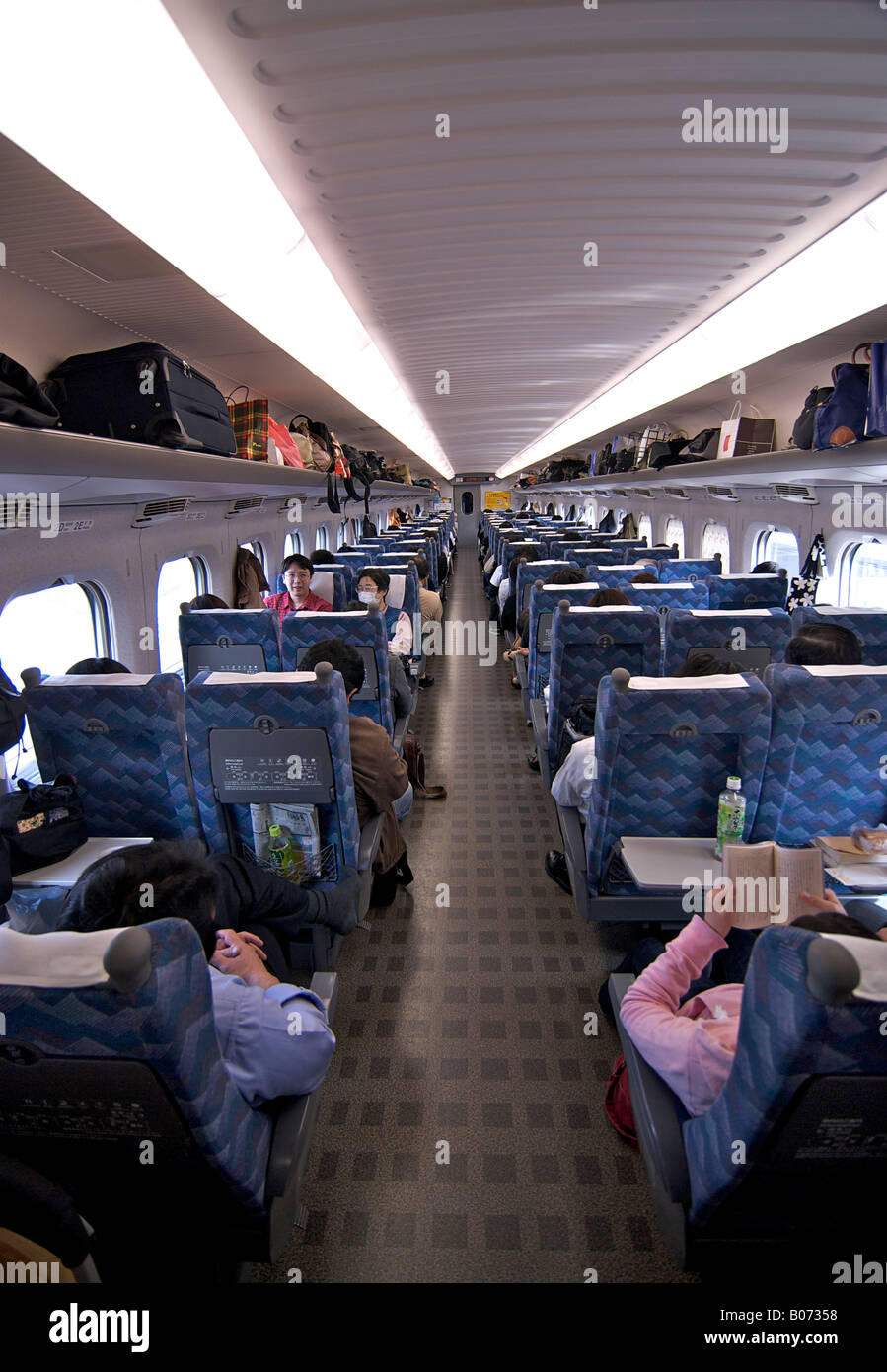Interior of a Shinkansen railway carriage. 'Bullet Train' Japan Stock Photo - Alamy