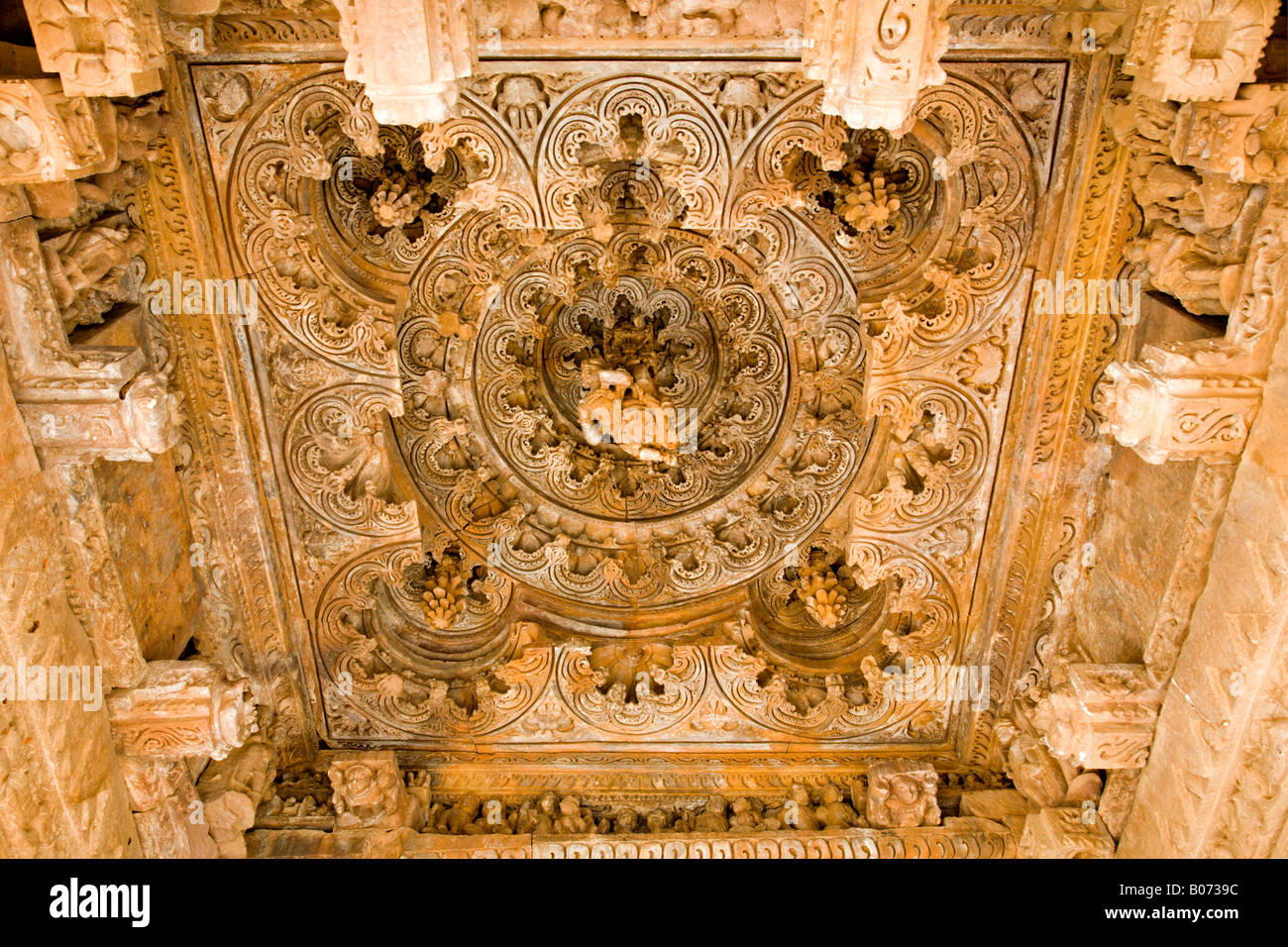 Parshvanath temple hi-res stock photography and images - Alamy