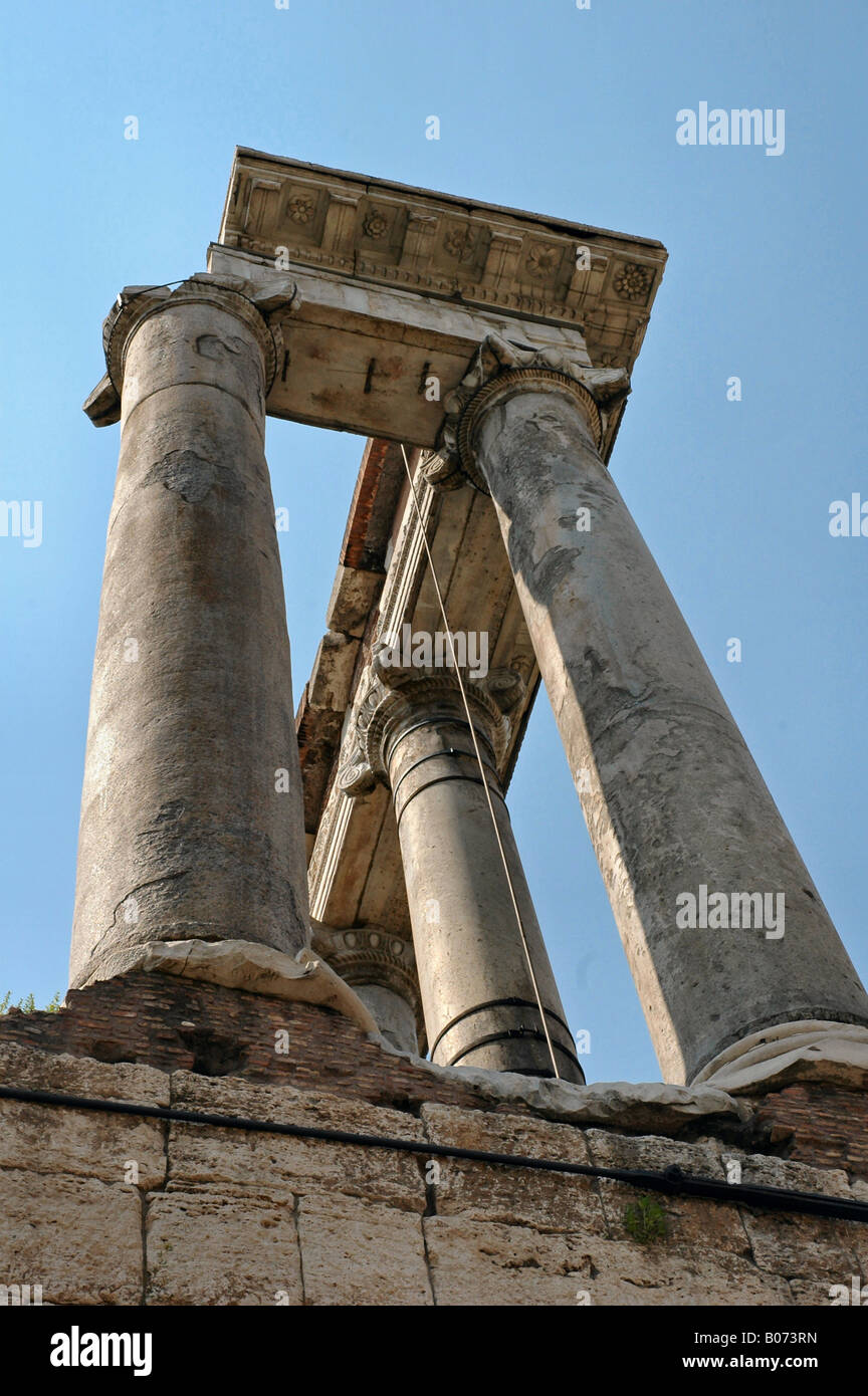 Temple of Saturn, Rome Stock Photo - Alamy