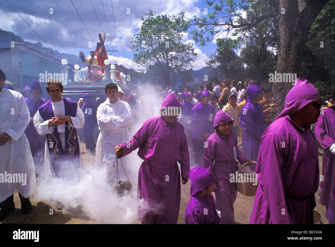 Antigua easter procession pasqua hi-res stock photography and images ...