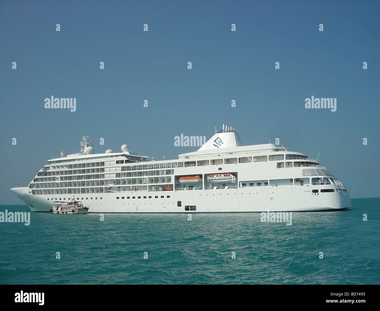 Silver shadow ship hi-res stock photography and images - Alamy