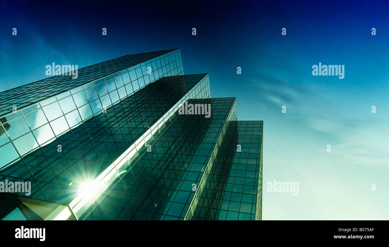 Modern high rise office tower hi-res stock photography and images - Alamy