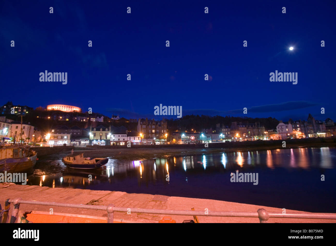 Oban folly monument hi-res stock photography and images - Alamy
