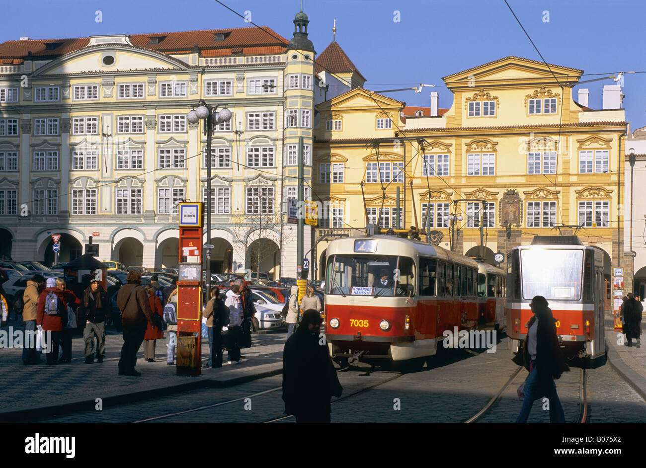 Cars in town street hi-res stock photography and images - Alamy