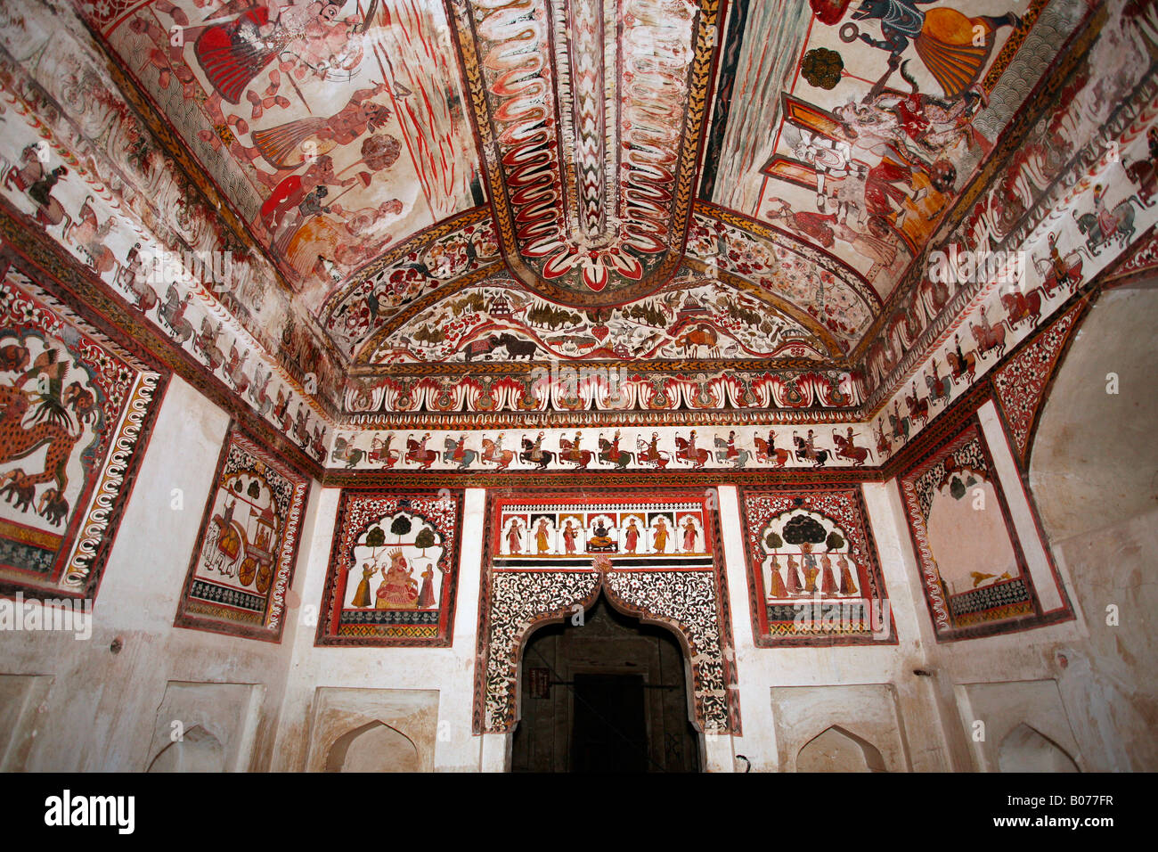 Orchha: Lakshmi Narayan Temple: Old Wall and Ceiling Paintings Stock ...