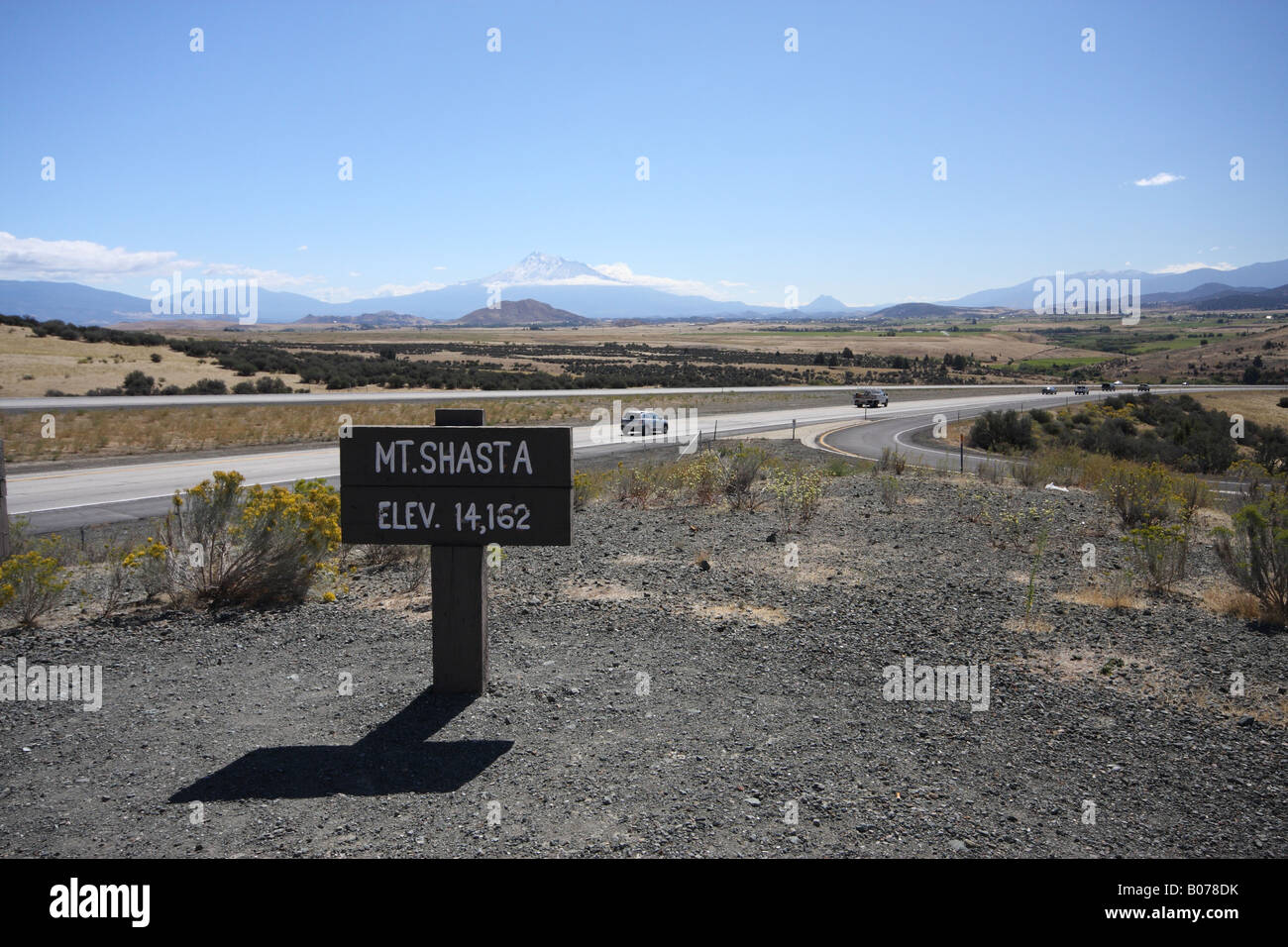 Mount Shasta Sign High Resolution Stock Photography and Images - Alamy