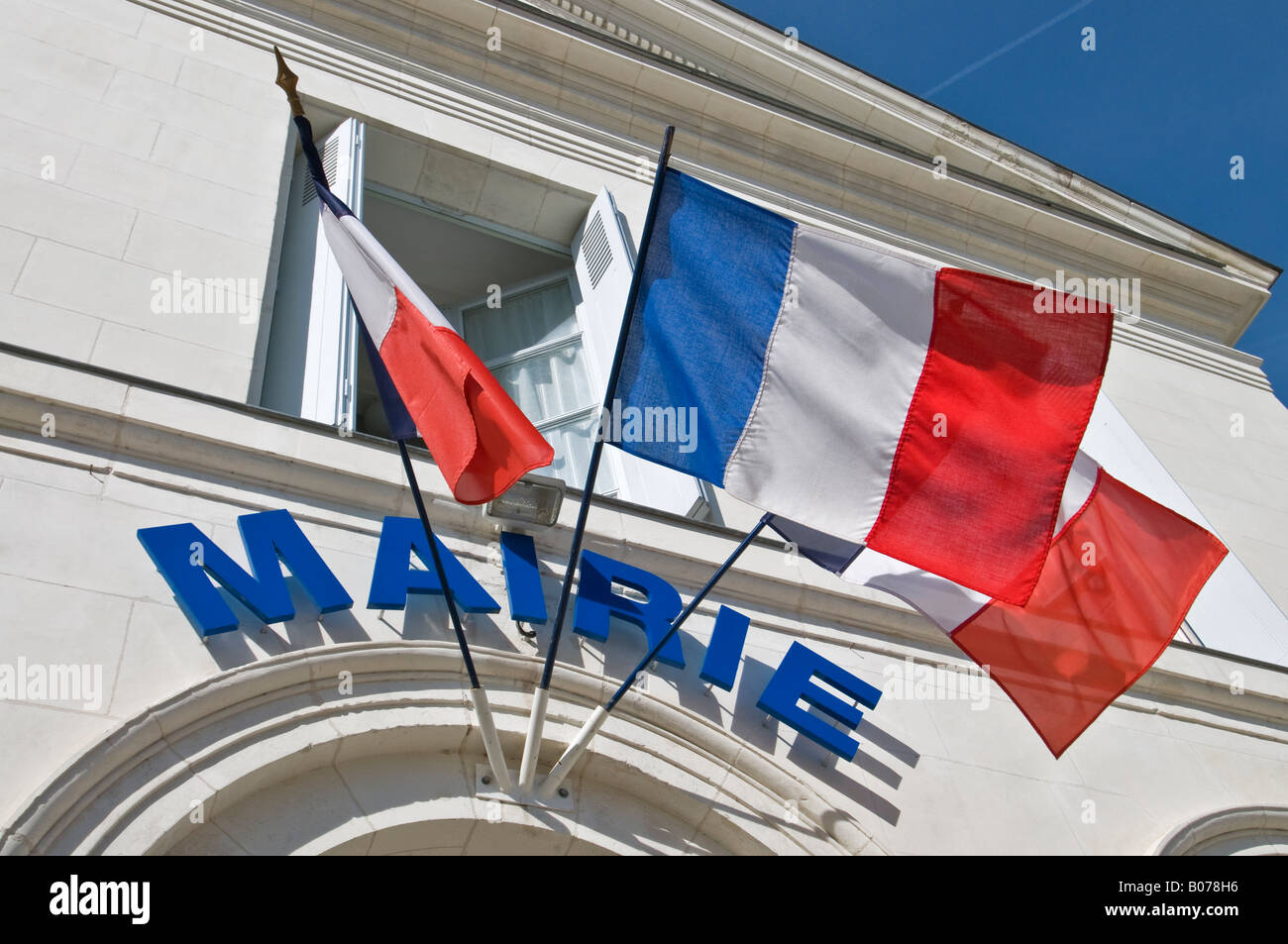 Drapeau blanc hi-res stock photography and images - Alamy