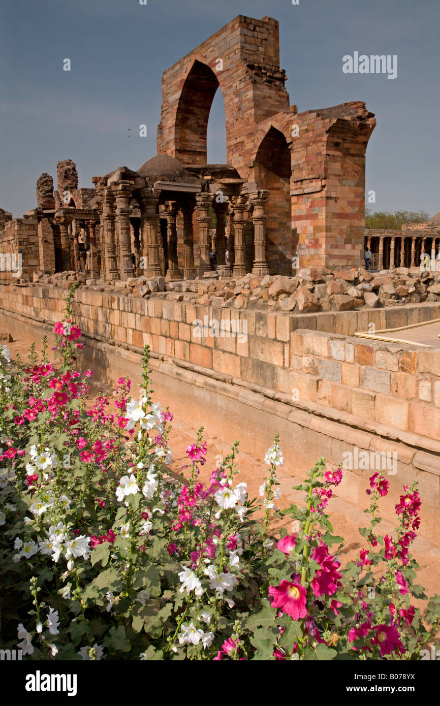 Qutb ud din hi-res stock photography and images - Alamy