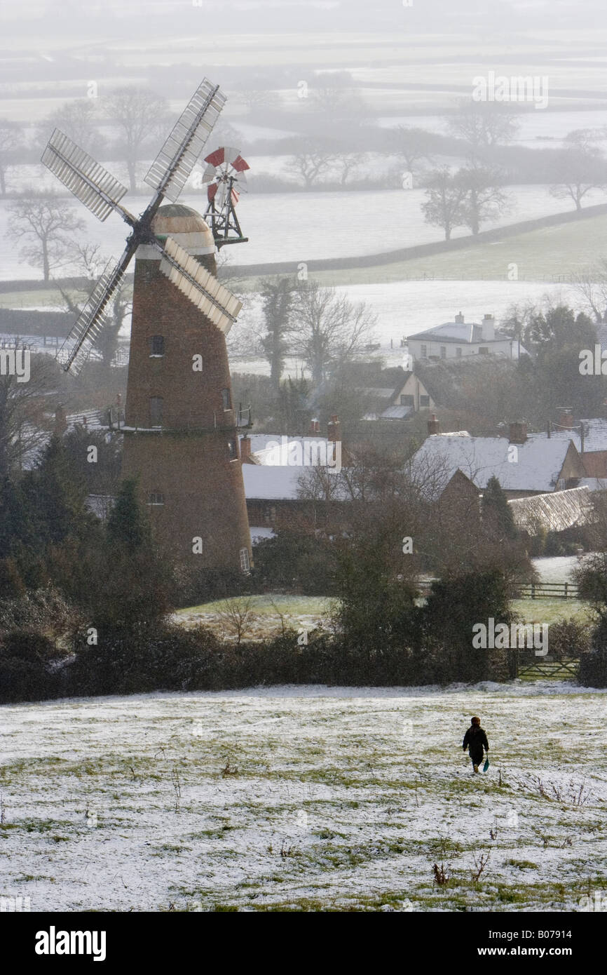 Quainton windmill in snowfall, Bucks, England Stock Photo - Alamy