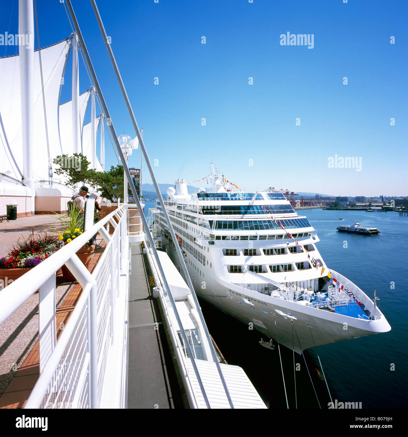 "Canada Place" Trade and Convention Centre and Cruise Ship Terminal in ...