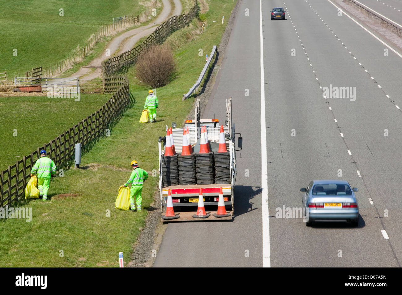 Motorway verge uk hi-res stock photography and images - Alamy