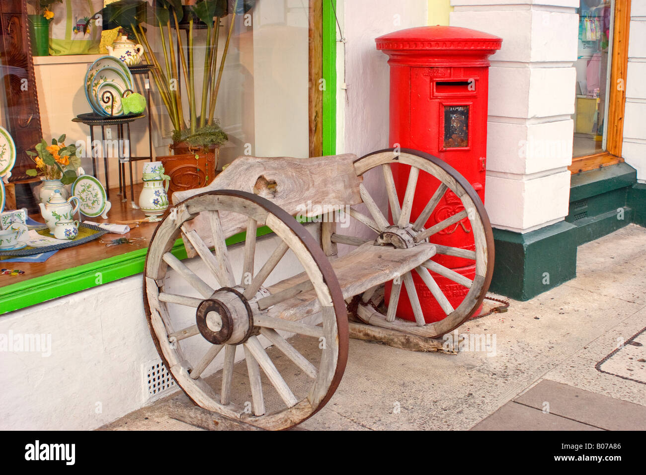 Bermuda post box hi-res stock photography and images - Alamy