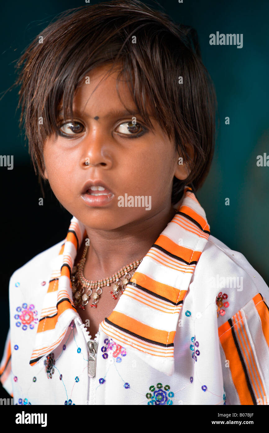 Orchha: Girl Portrait Stock Photo - Alamy