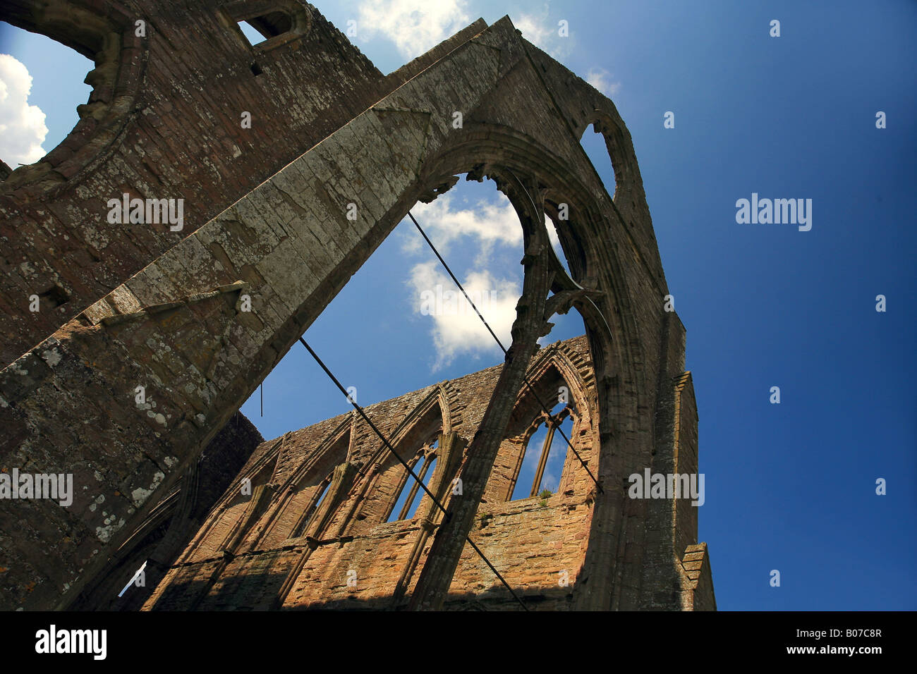 Abbey ruins window hi-res stock photography and images - Alamy