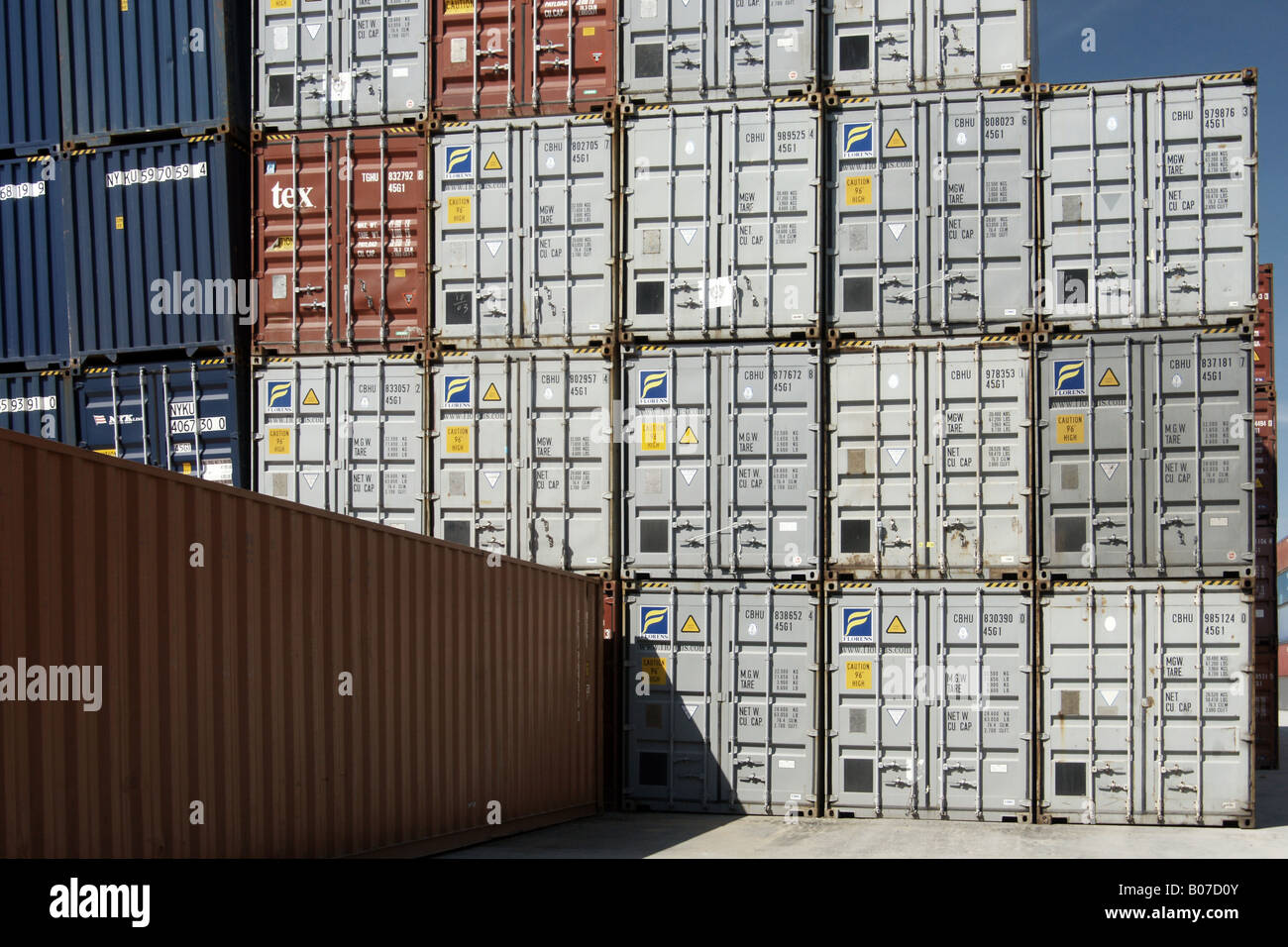 Stacks of cargo containers / Frachtcontainer Stock Photo - Alamy