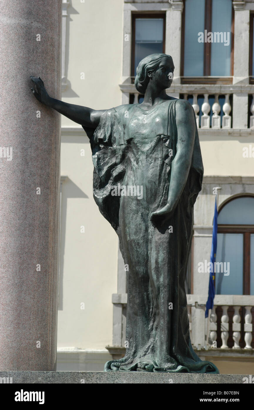 Monumento adelaide hi-res stock photography and images - Alamy