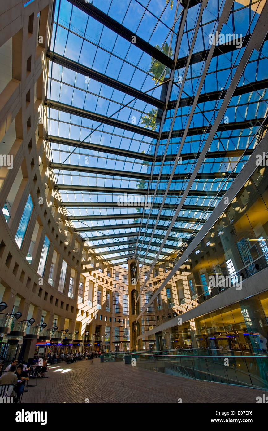 North vancouver city library hi-res stock photography and images - Alamy