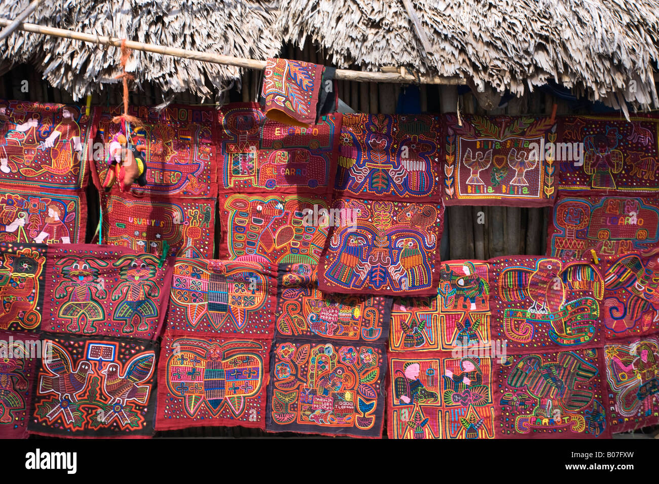 Panama, Comarca de Kuna Yala, San Blas Islands, Molas Stock Photo - Alamy
