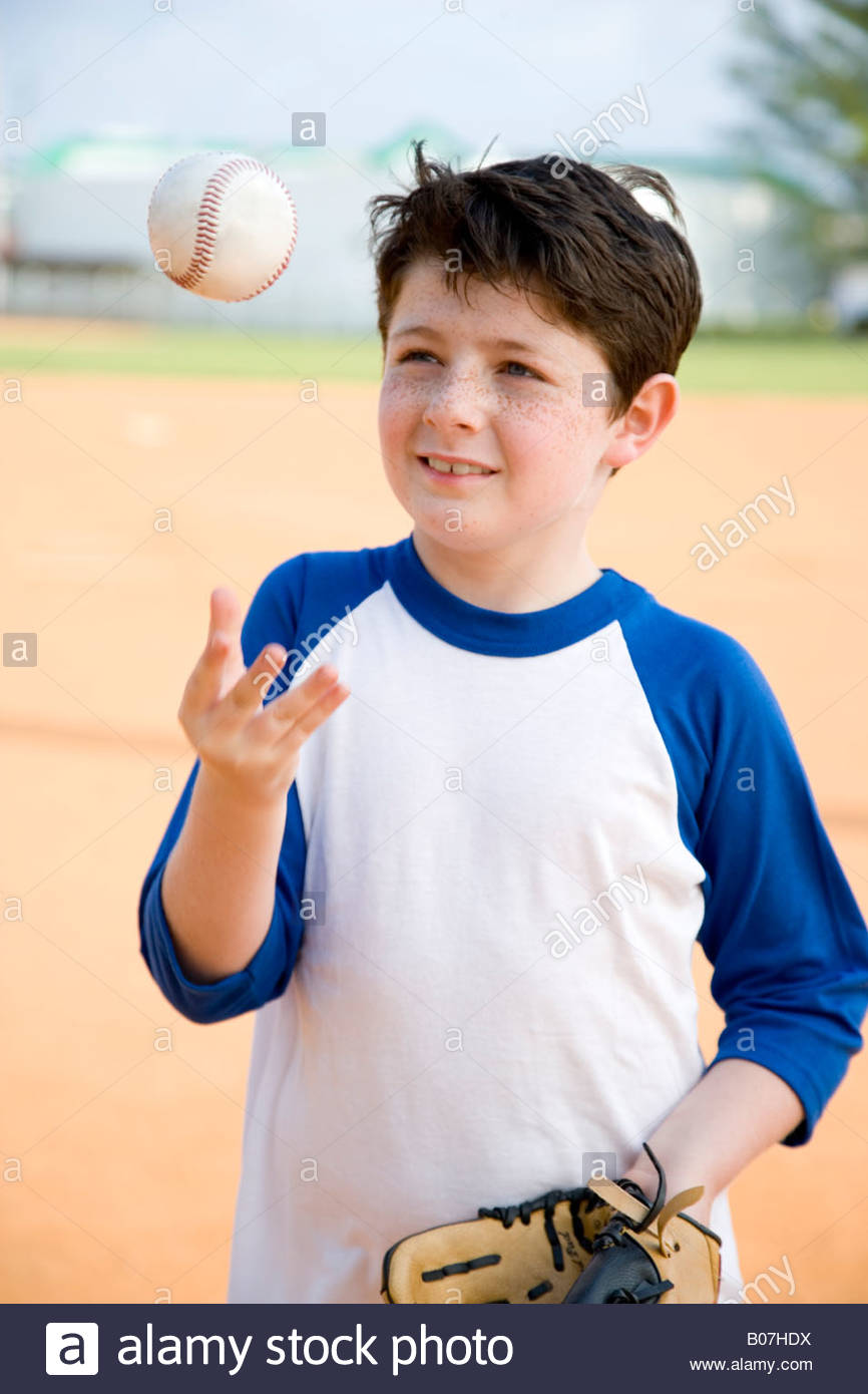 Ball Throw Catch Stock Photos & Ball Throw Catch Stock Images - Alamy