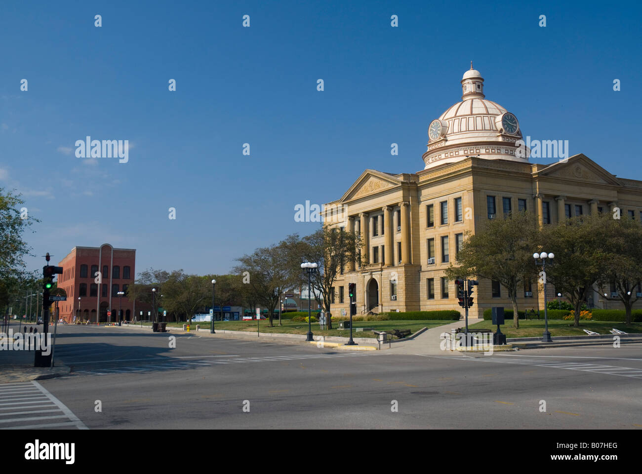 Logan county courthouse hi-res stock photography and images - Alamy