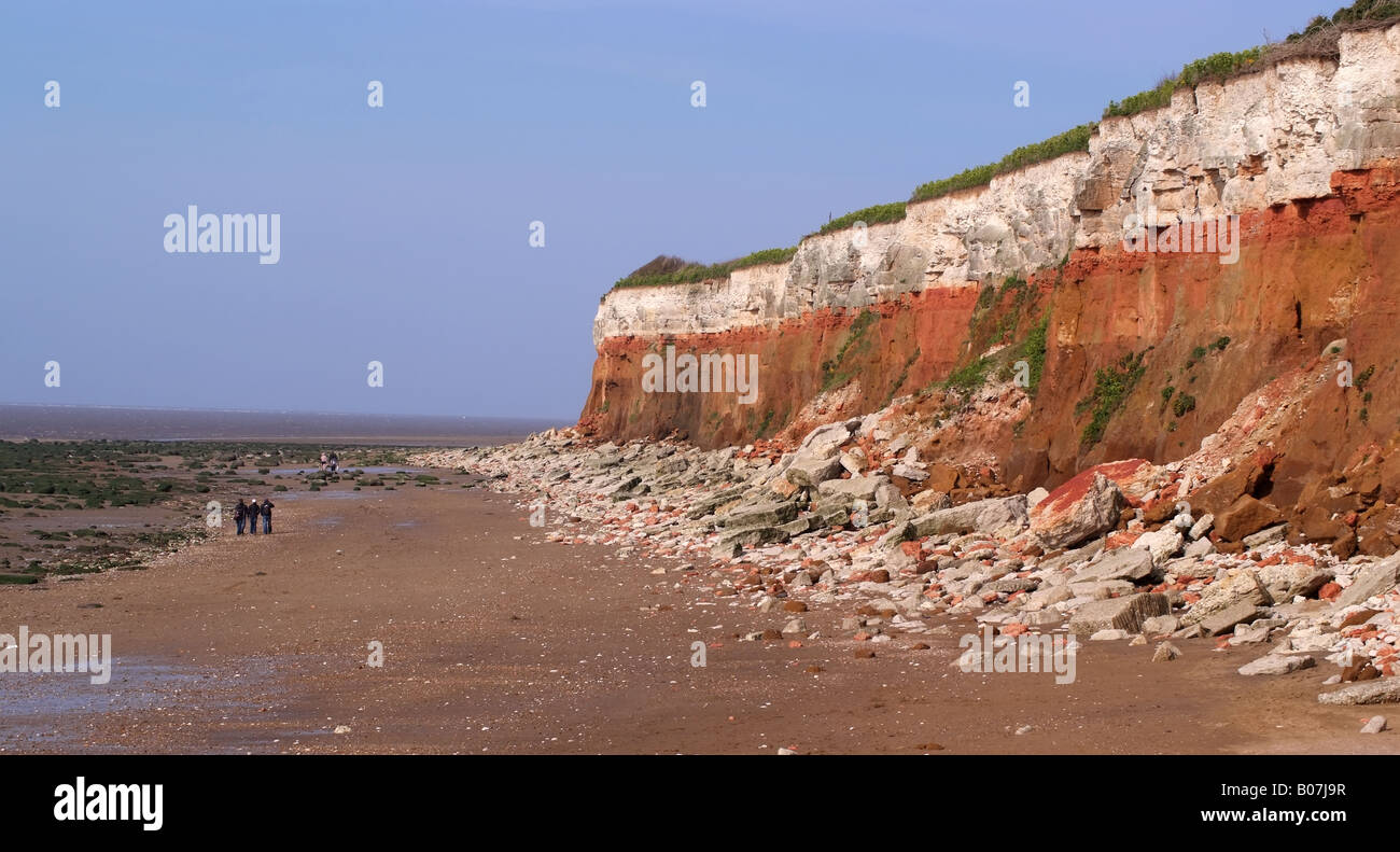 STRIPED CLIFFS AT HUNSTANTON. NORFOLK. ENGLAND. UK Stock Photo - Alamy