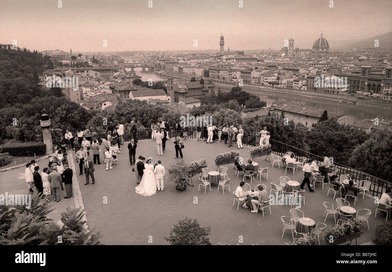 WEDDING IN FLORENCE 1982 LOOKING ACROSS TO THE DUOMO Stock Photo - Alamy