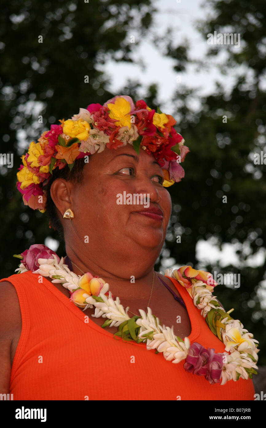 Polynesia woman cultural dance hi-res stock photography and images - Alamy