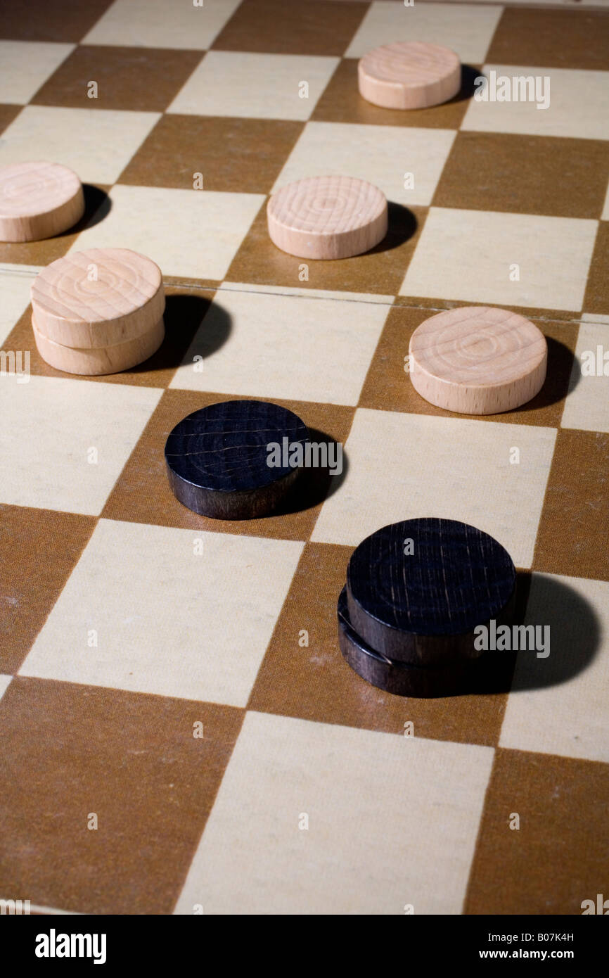 Draughts hi-res stock photography and images - Alamy