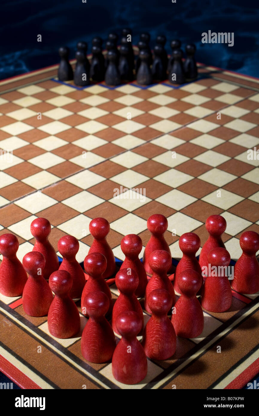 Halma Spiel Halma game Stock Photo - Alamy