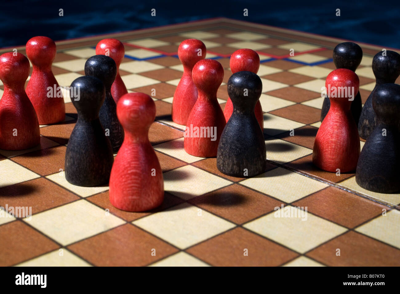 Halma Spiel Halma game Stock Photo - Alamy