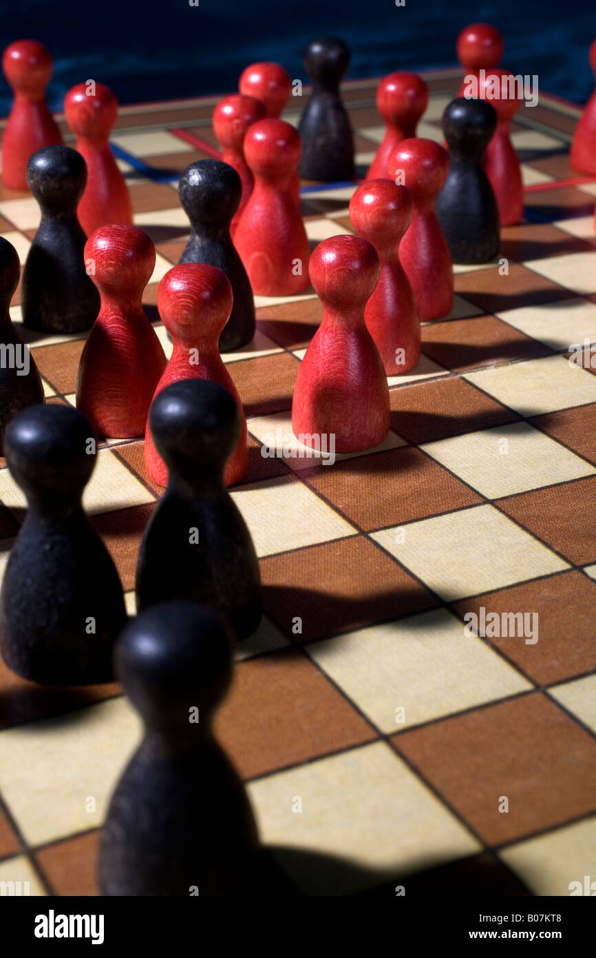 Halma Spiel Halma game Stock Photo - Alamy