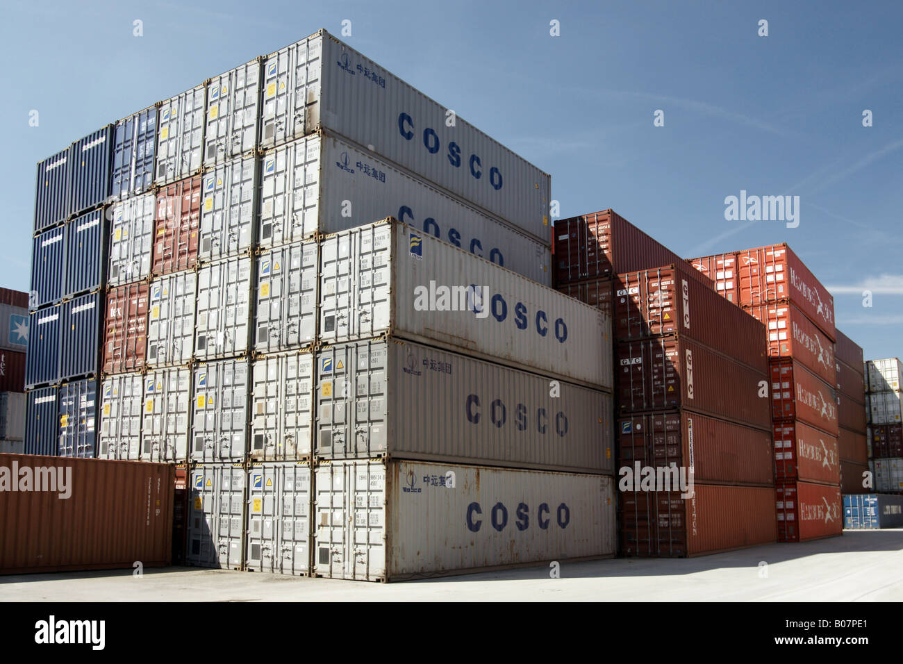 Stacks of cargo containers / Frachtcontainer Stock Photo - Alamy