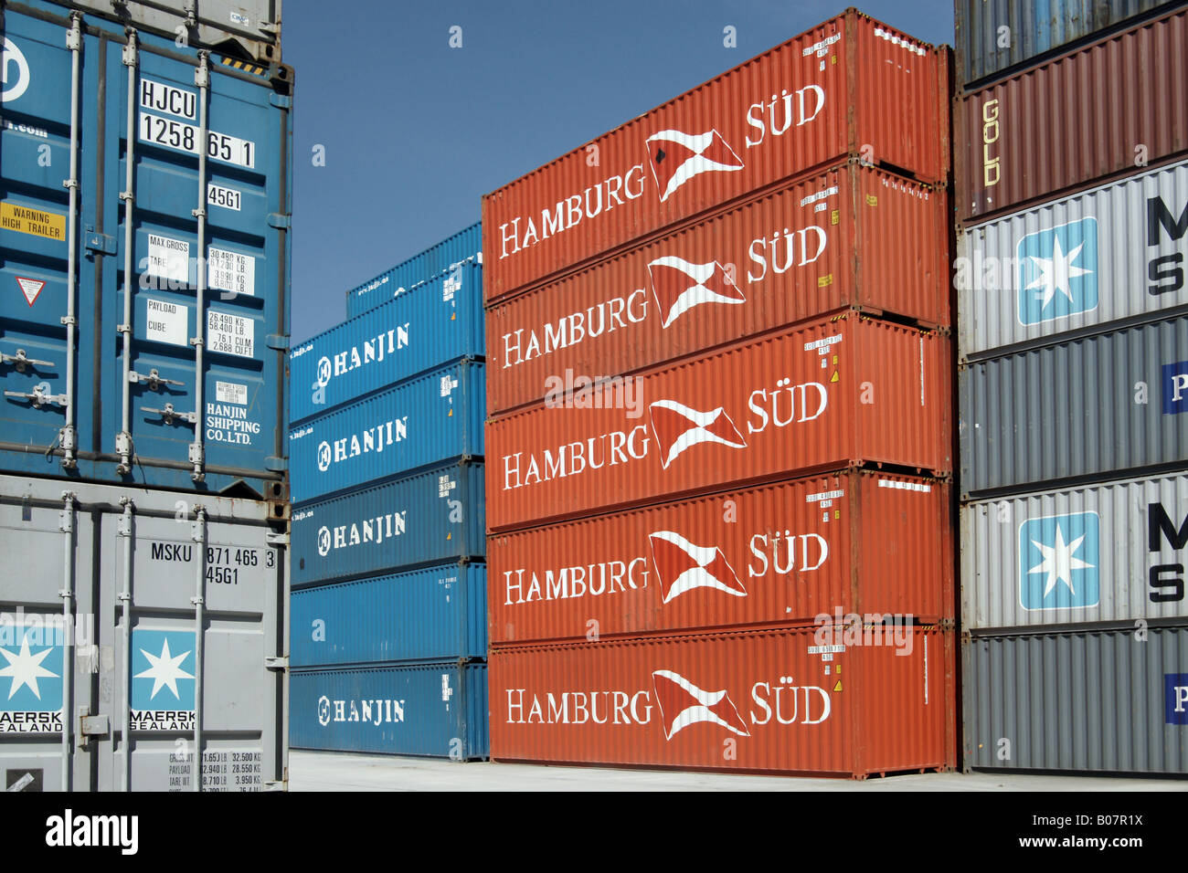 Stacks of cargo containers / Frachtcontainer Stock Photo - Alamy